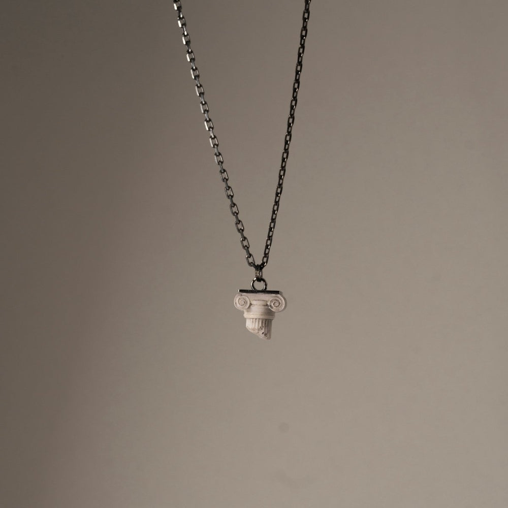 NEW IN - Macabre Gadgets