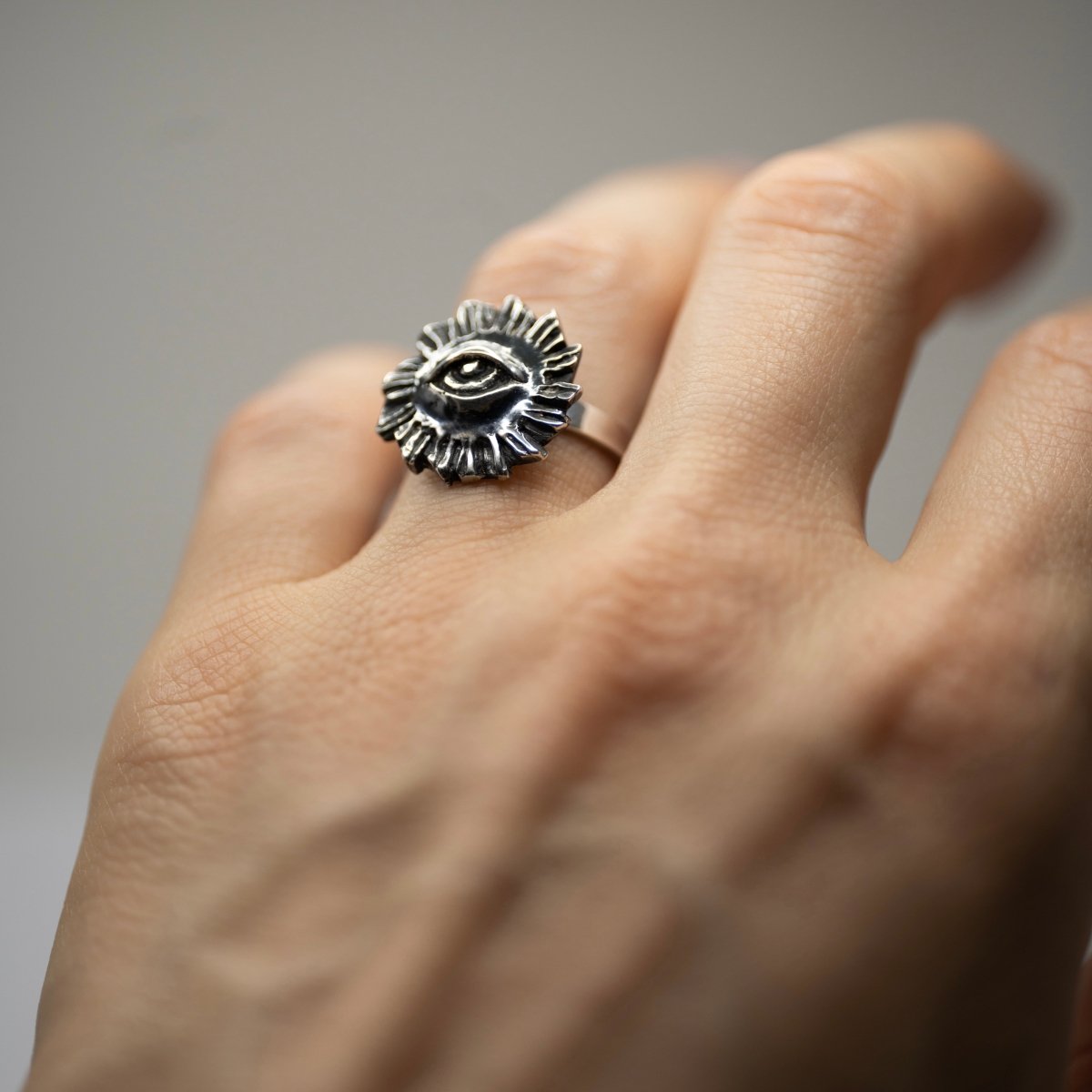 RINGS - Macabre Gadgets