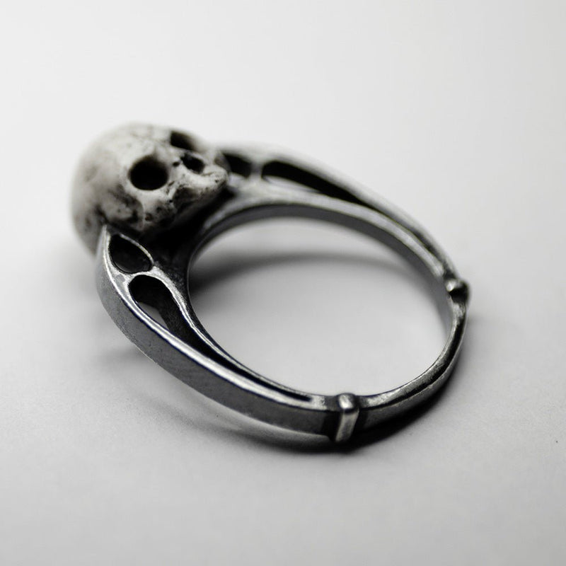 Arche Skull ring - Macabre Gadgets