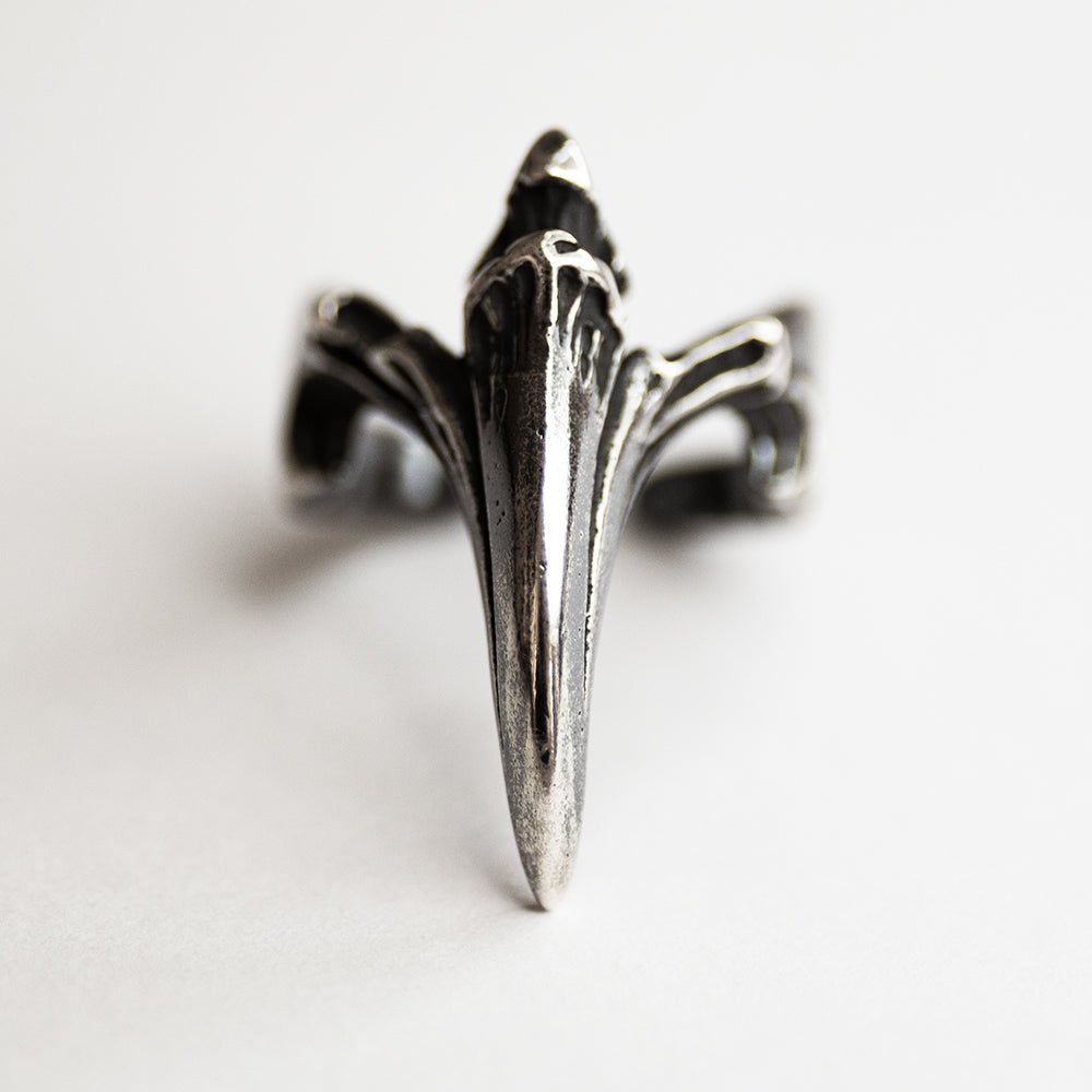 Claw phalanx ring - Macabre Gadgets