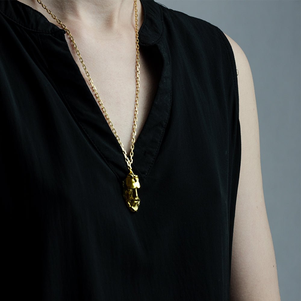 Fragment pendant - Macabre Gadgets