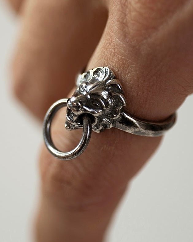 Lion ring - Macabre Gadgets