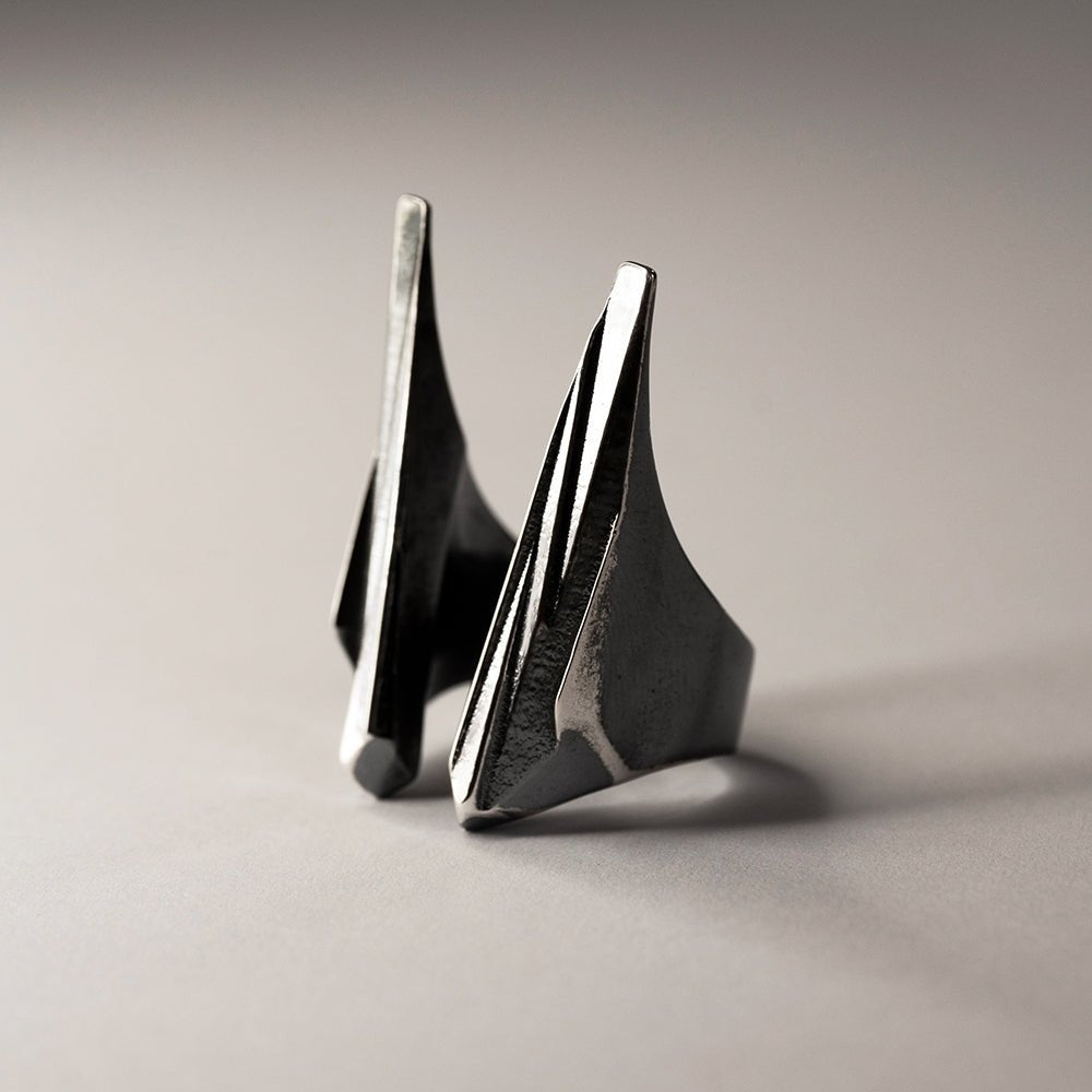 Sterling Silver Mantis Ring | Geometric Statement Jewelry – Macabre Gadgets