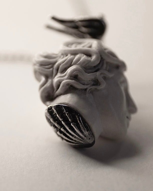 Medusa pendant - last items - Macabre Gadgets