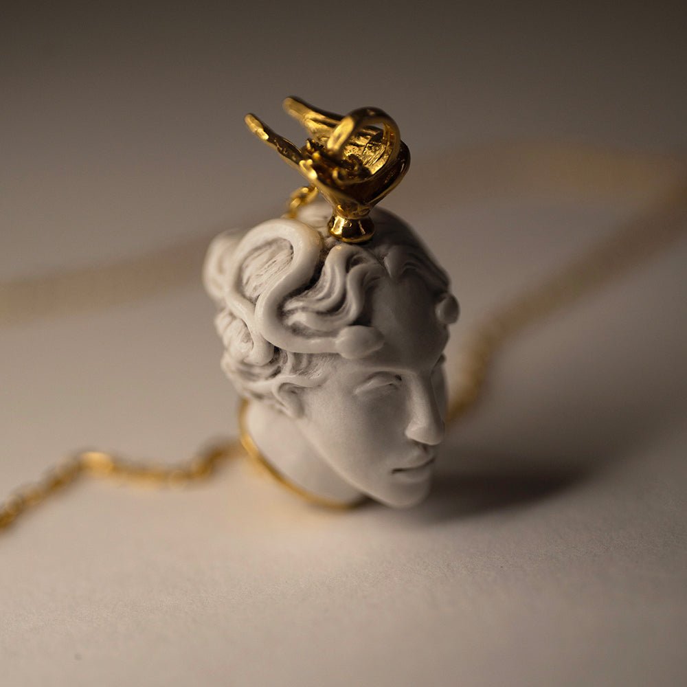 MEDUSA PENDANT - Macabre Gadgets