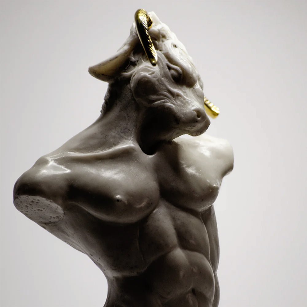 MINOTAUR SCULPTURE - Macabre Gadgets