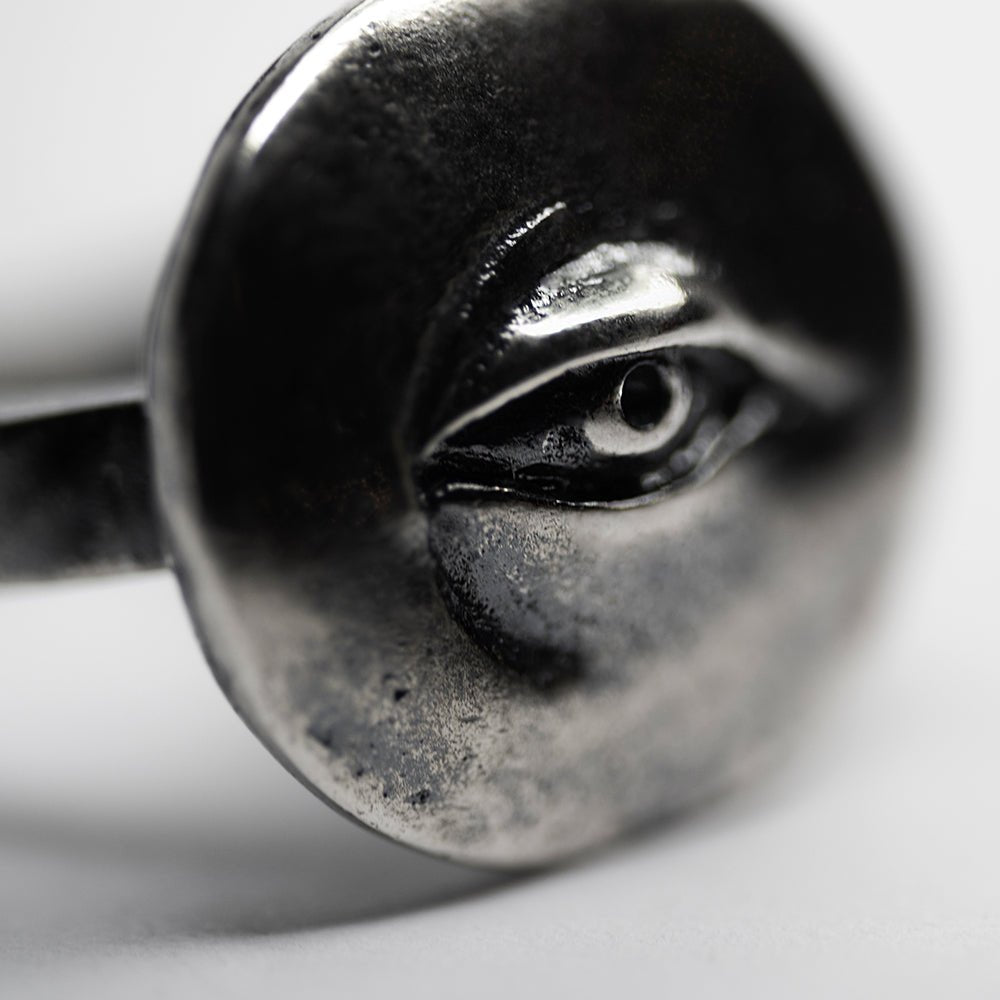 Oculus ring - Macabre Gadgets