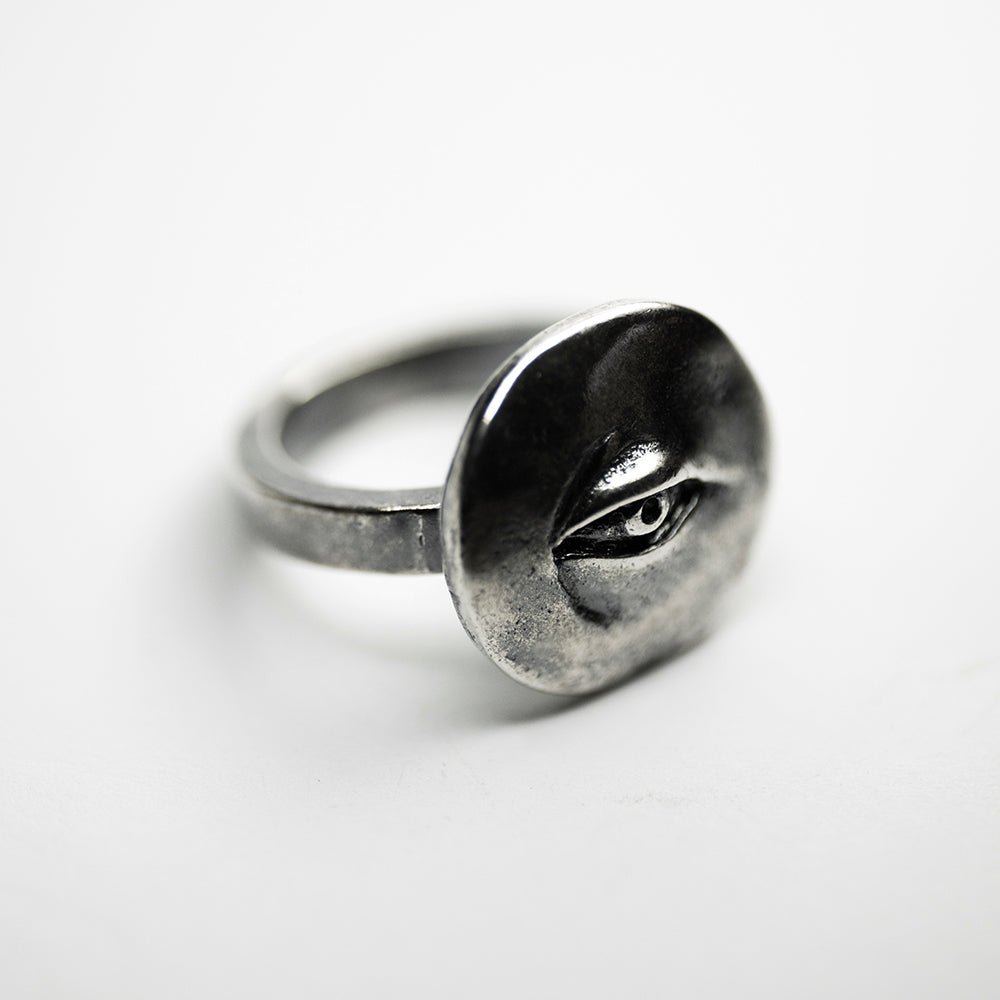 Oculus ring - Macabre Gadgets