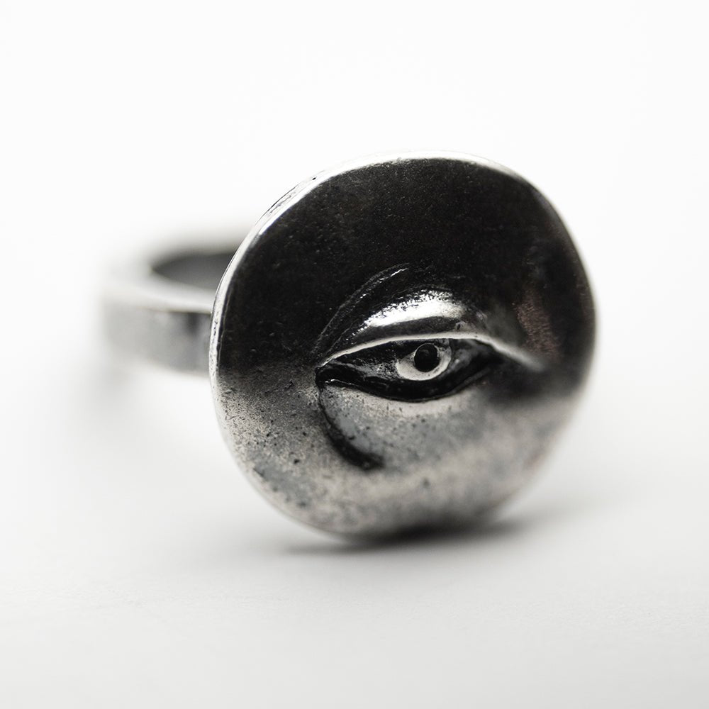 Oculus ring - Macabre Gadgets