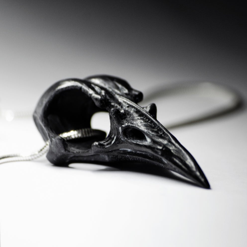 RAVEN SKULL NECKLACE - Macabre Gadgets
