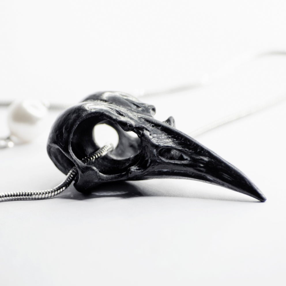 RAVEN SKULL NECKLACE - Macabre Gadgets