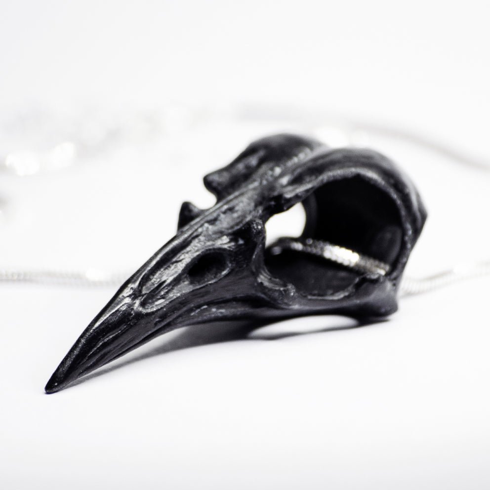 Raven Skull necklace - gothic style jewelry - Macabre Gadgets